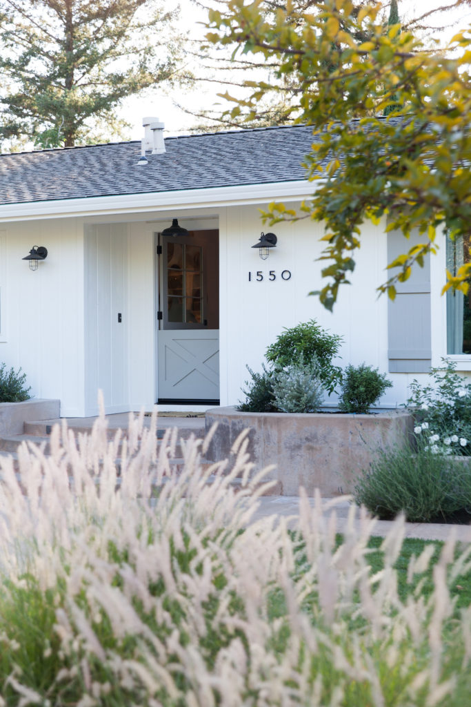 Classic Napa Farmhouse Inspired by the California Coast and Wine ...
