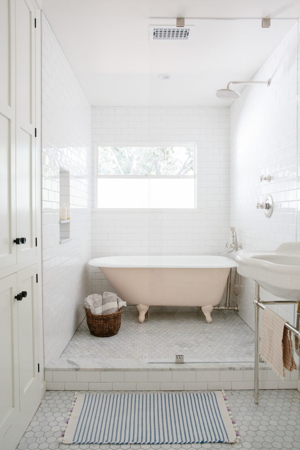 A 'Perfect Green' Kitchen Captivates in This 1949 Ojai Ranch House · Haven