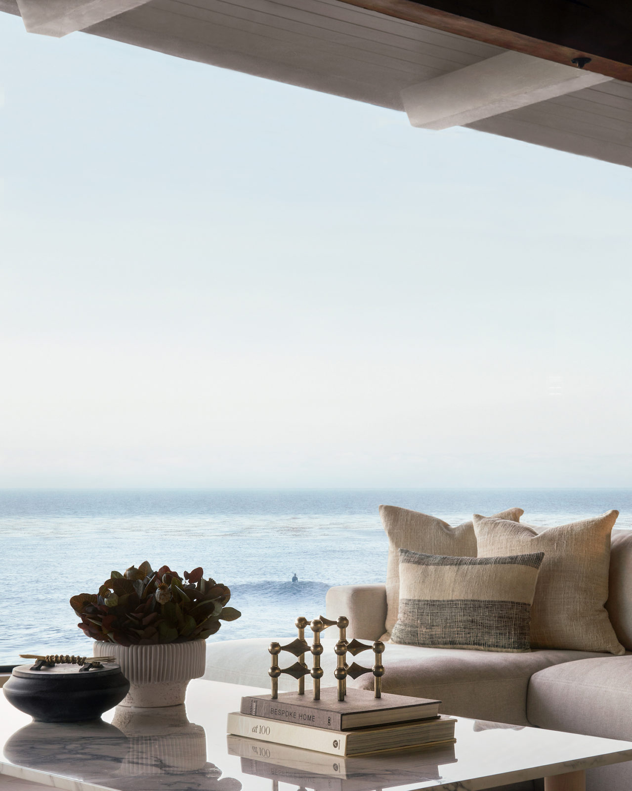 Clifftop Views Inspired this Modern Laguna Beach Surf House · Haven