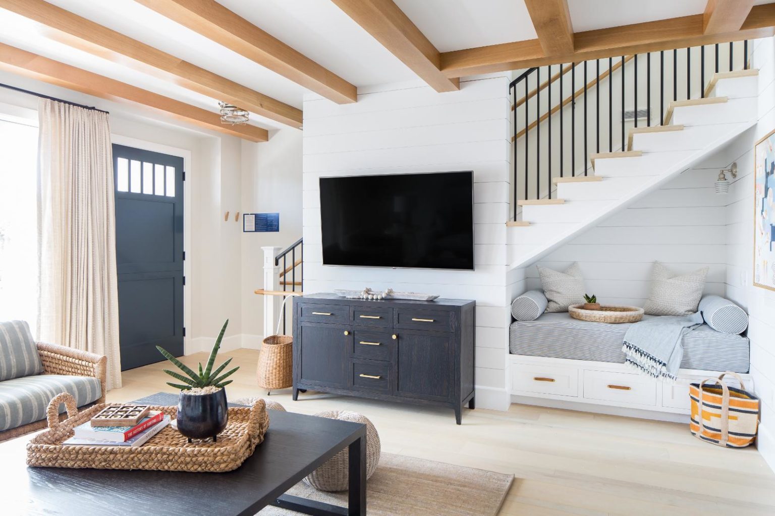 The Ultimate Spot To Stay for a Quintessential Southern California ...