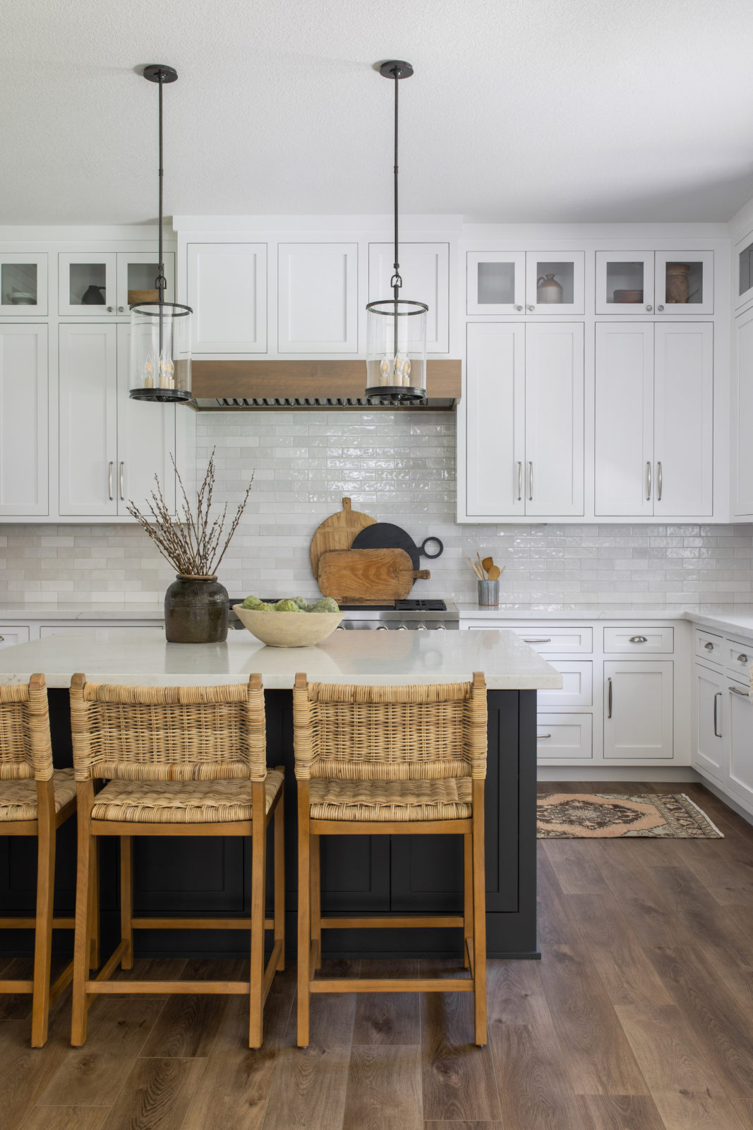 Entertaining Enthusiasts Finally Enjoy a Functional Transitional Home ...