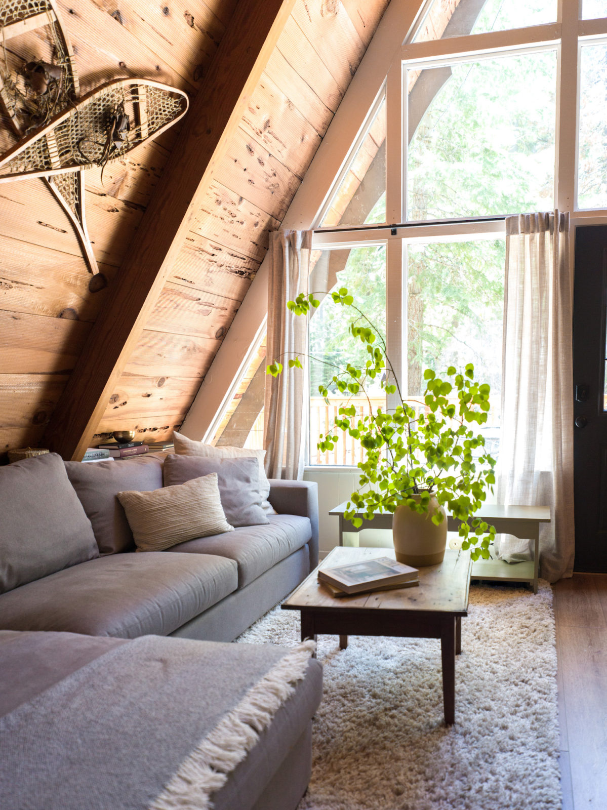 You Can Rent This Rustic Scandi-Style Cabin for Your Next Lake Tahoe ...