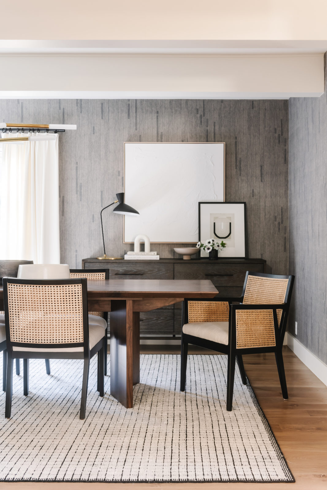 A Streamlined Palette Puts Mid-Century Modern Design on Display · Haven