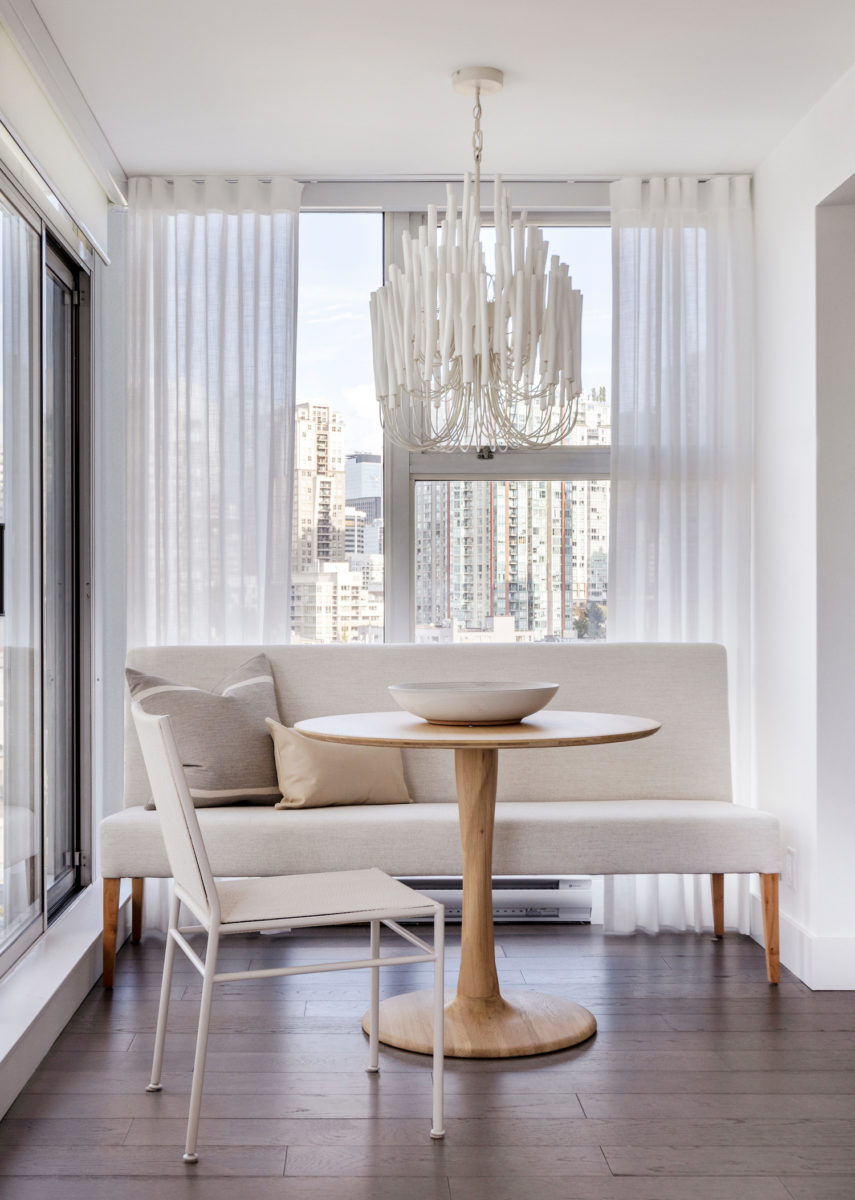 Epic Views Create a Stunning Backdrop for This Sumptuous Vancouver ...