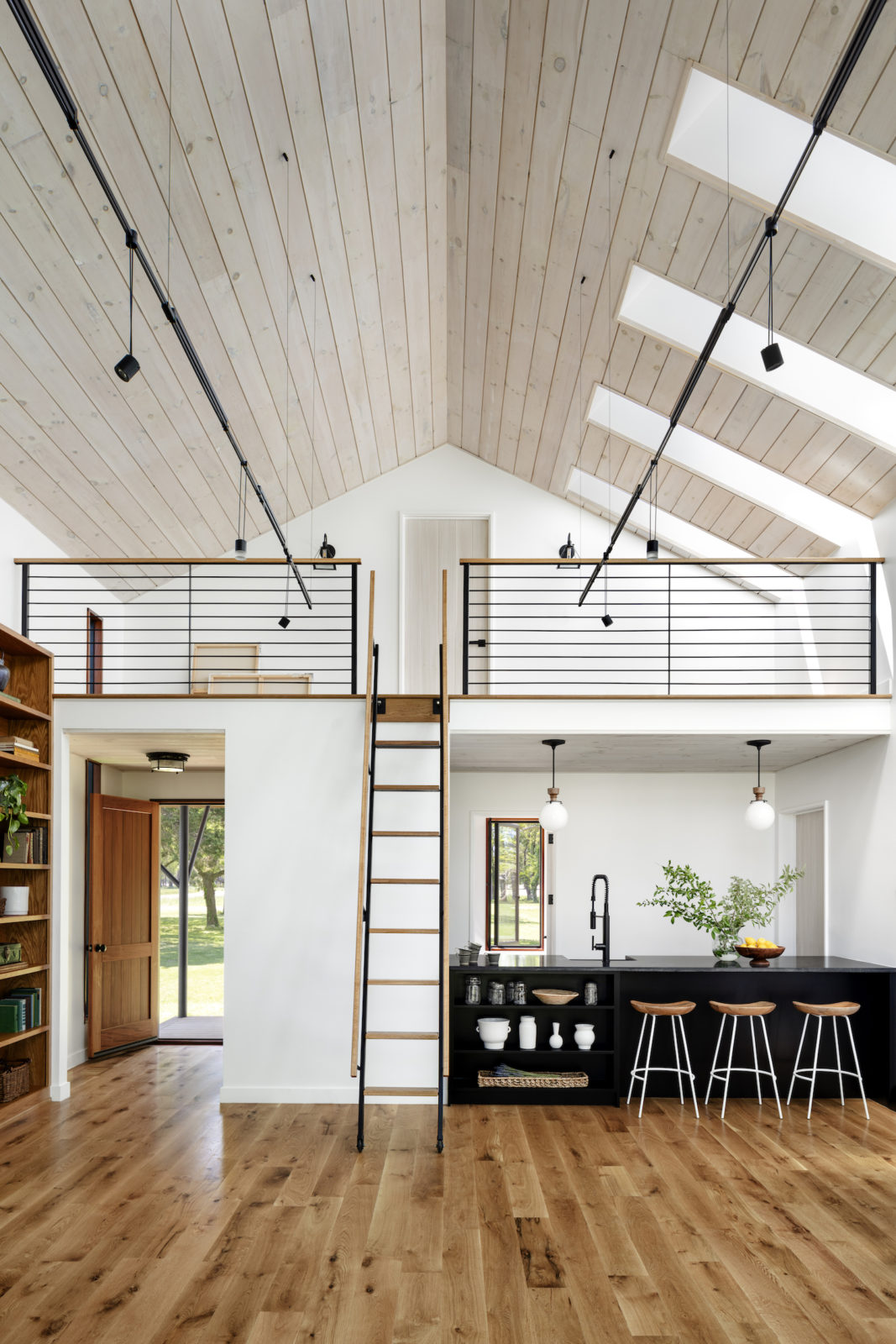 Spend a Few Days with Interior Design Expert Laura Hodges · Haven