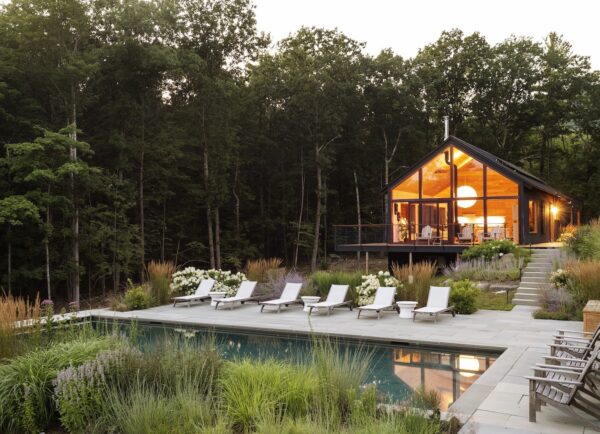 Rustic Camp Meets Modernist Barn in This Sustainable Vacation Retreat ...