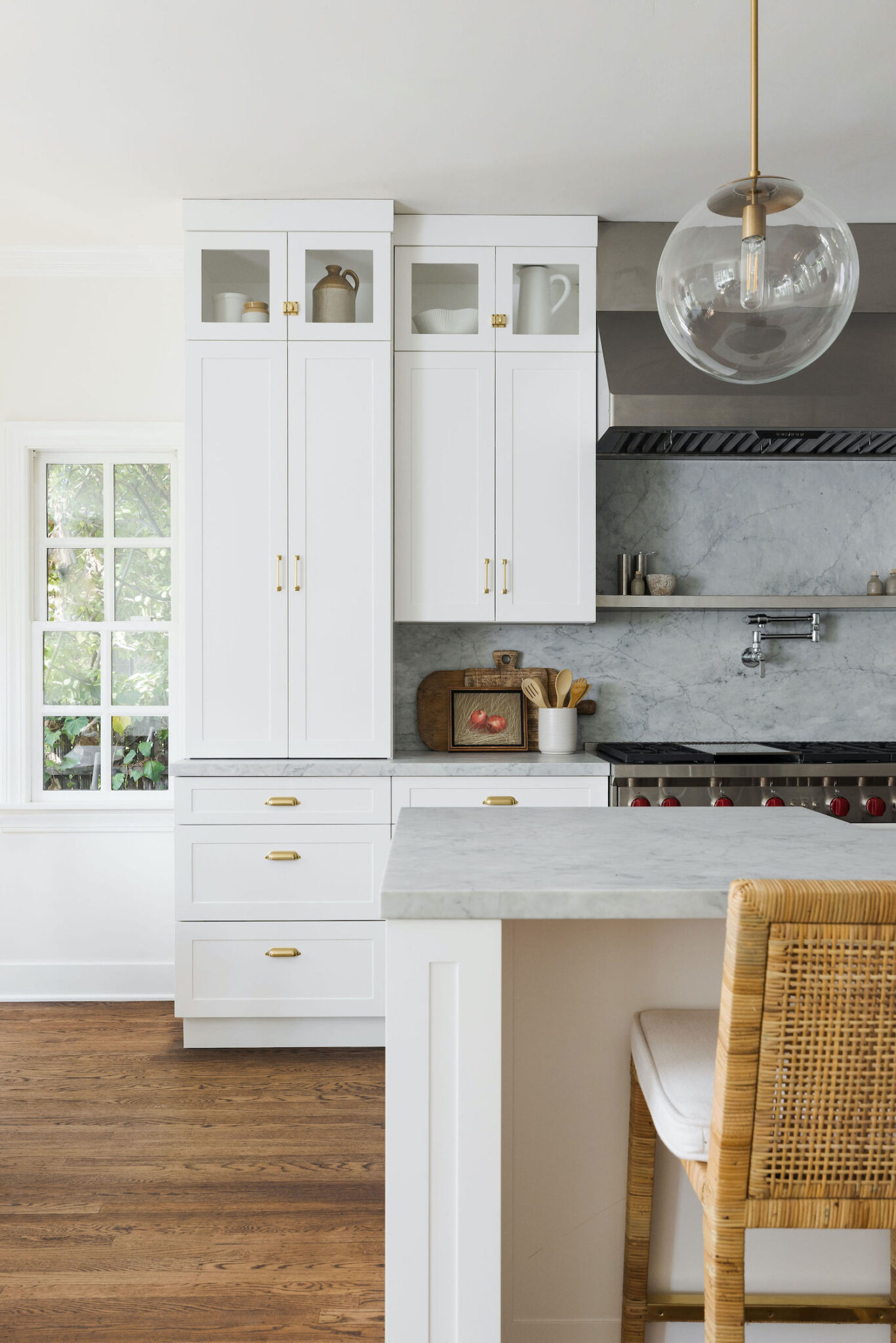 Step Inside a Fabulous 'California Traditional' Home With Deep Family ...