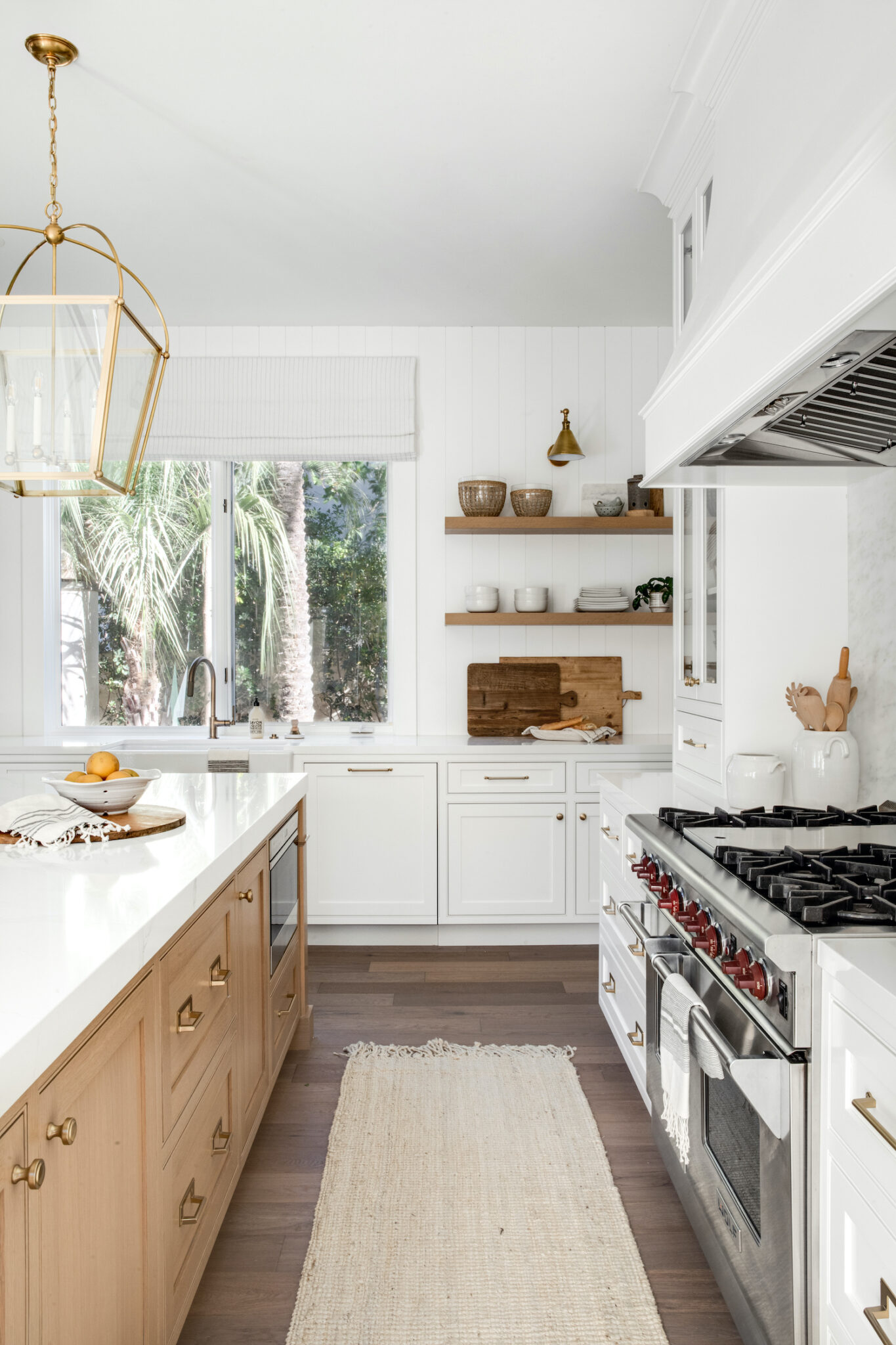 This Rancho Santa Fe Kitchen Has No Refrigerator, and It’s Entirely on ...