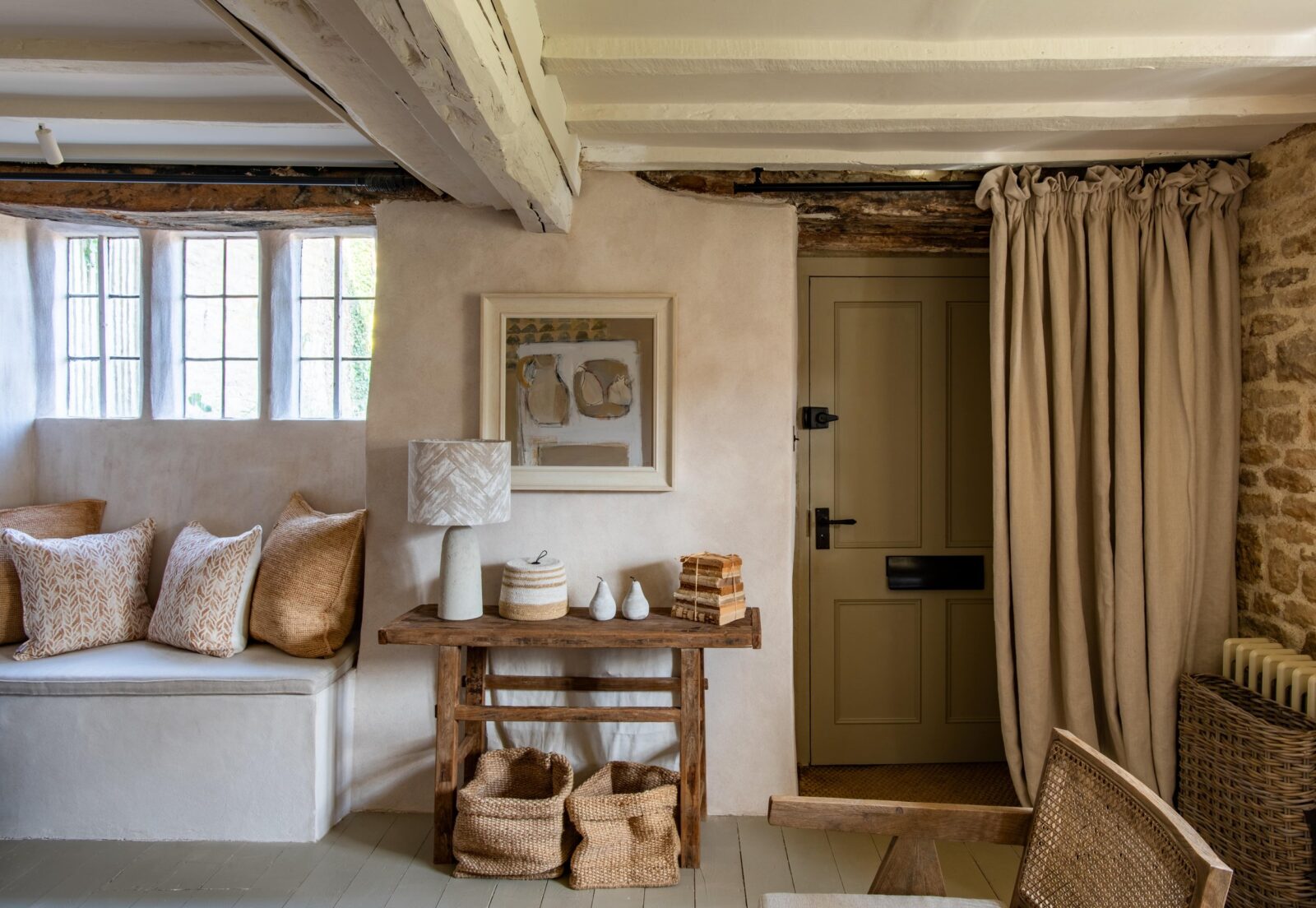 Love Both Homes from The Holiday? You Need to See This Modern English ...