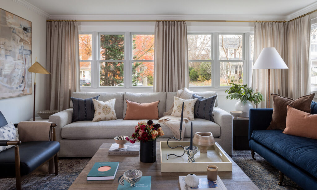 Experience the Magic of Mixing Tradition and Modernity in Home Design ...