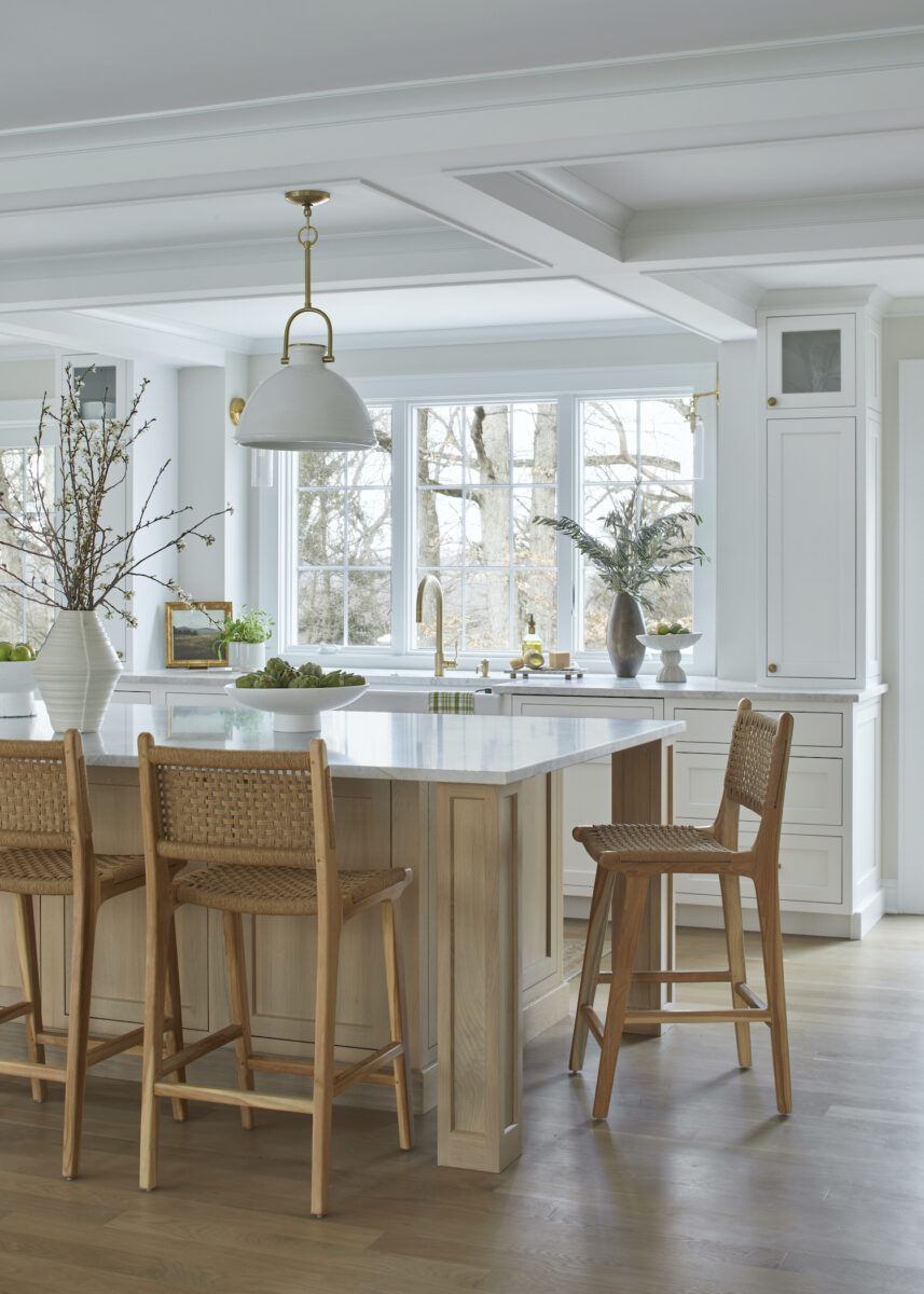 A Timeless Nature-Inspired Kitchen Designed to Celebrate Every Season ...