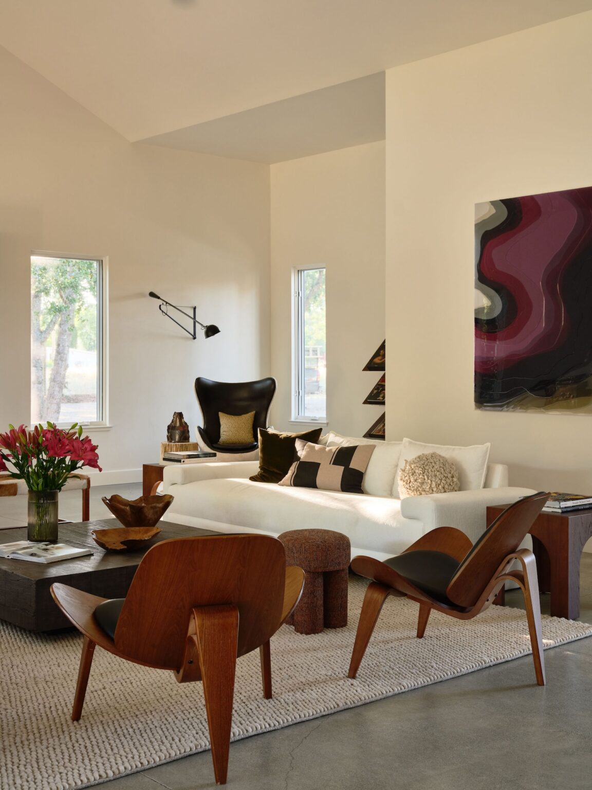 From Natural Textures to Curated Art This Home Blends Sophistication ...