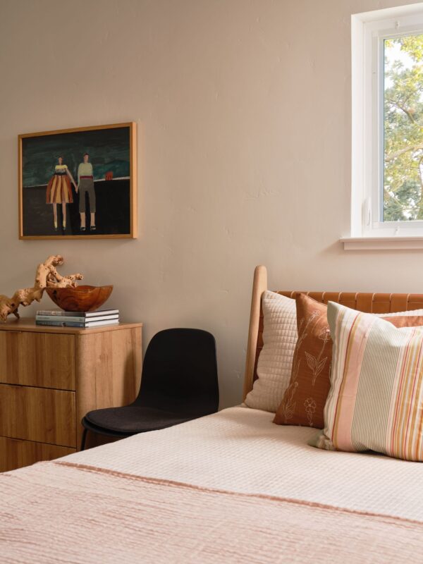 From Natural Textures to Curated Art This Home Blends Sophistication ...