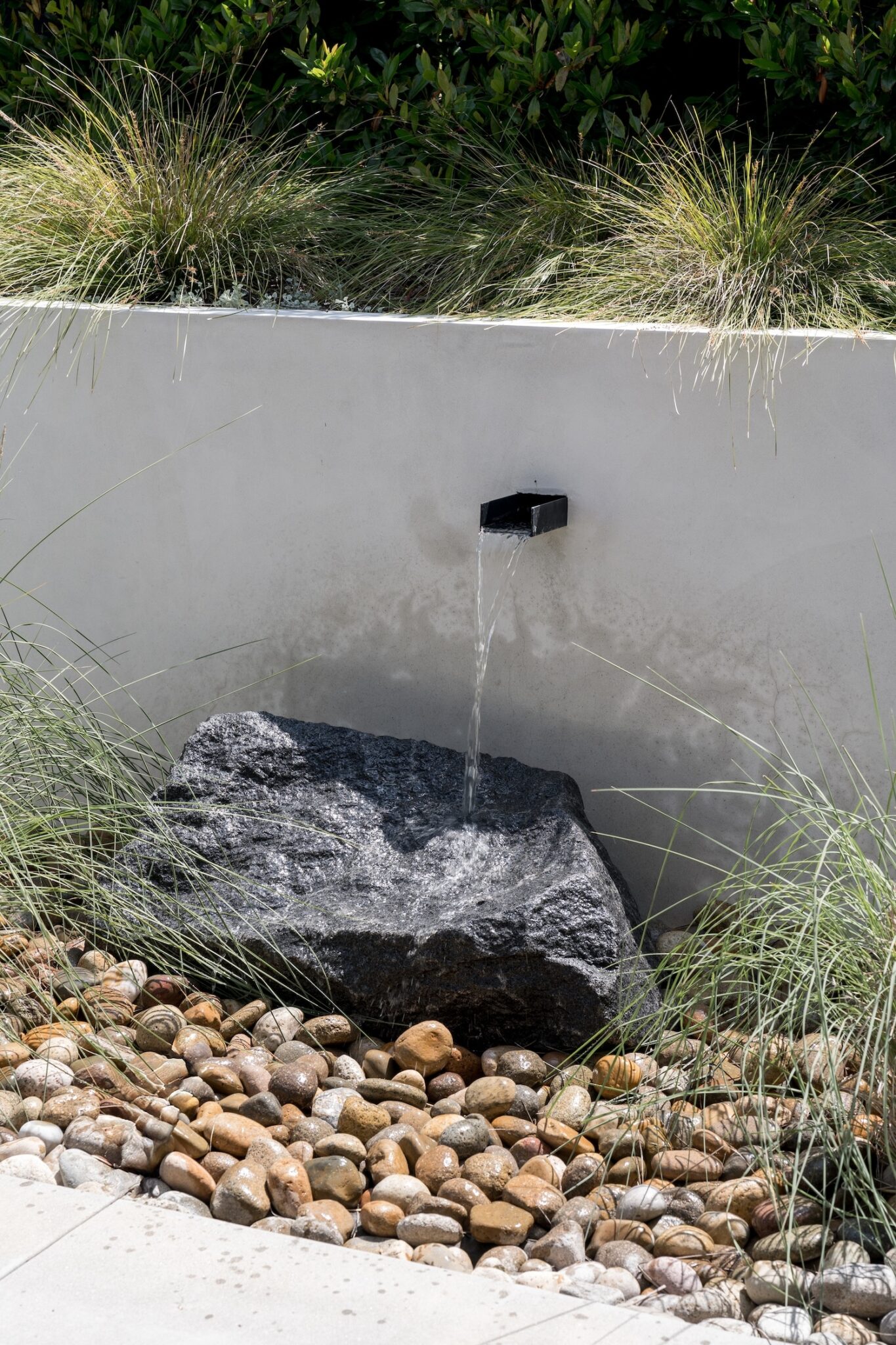 This Modern Organic Home Delivers the Ultimate Staycation Both Indoors ...