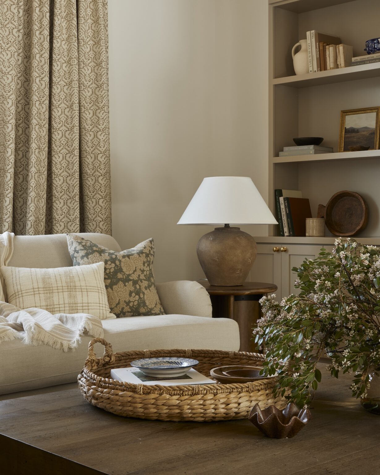 Ashley Montgomery’s Thoughtful Approach to Warm Modern Family Living ...