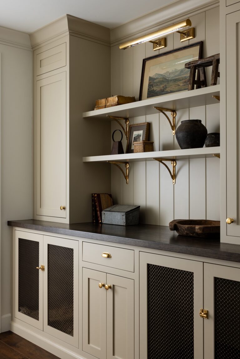 Traditional Details Meet Earthy Elegance in a Northern California ...